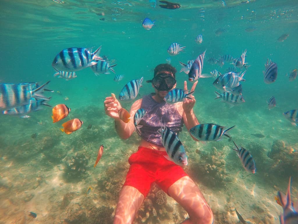 Traveler Sejati? 6 Wisata Petualangan Indonesia Ini Pantang Dilewatkan