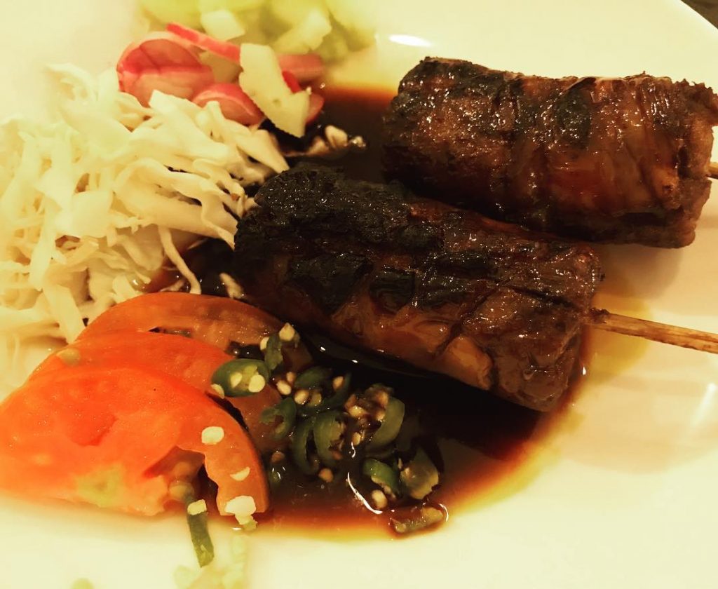 Tempat Santap Sate Buntel Khas Solo di Jakarta, Daging Berbalut Lemak ...