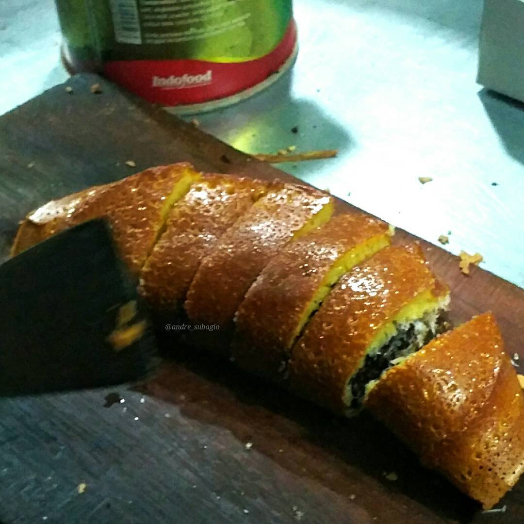 Tak Hanya Meses, Kini Ada Terang Bulan Bertopping Ketan Hitam