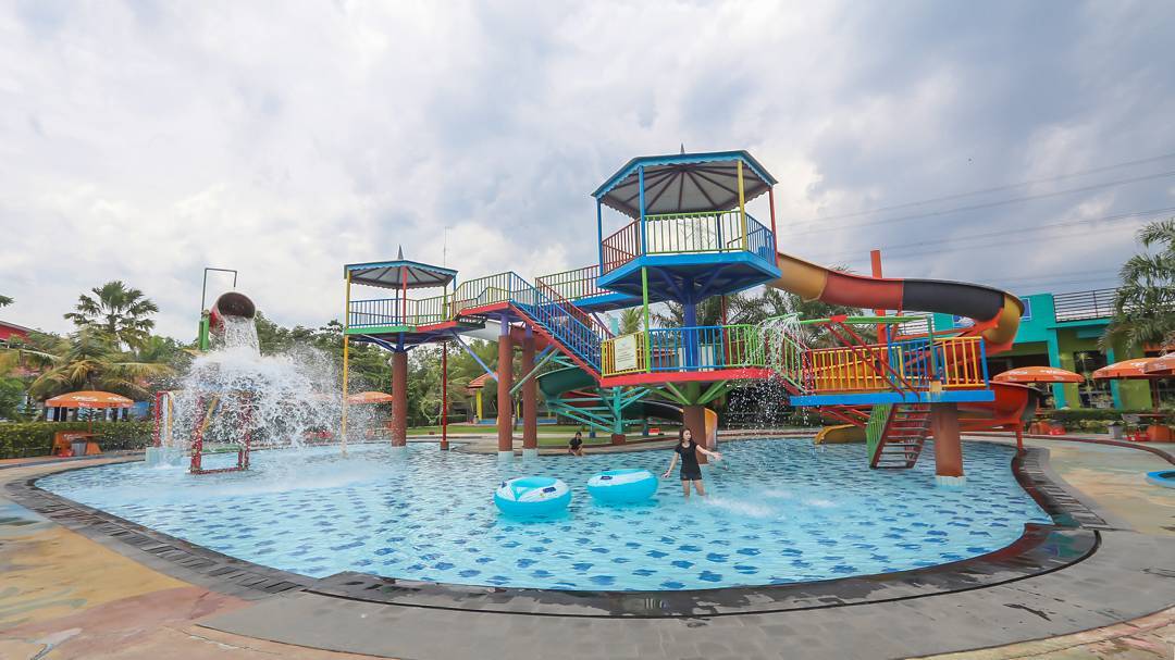Grand Puri Waterpark, Wisata Renang Asyik di Selatan Jogja