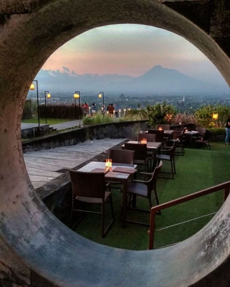 Tempat Makan Jogja dengan Pemandangan Sawah, Adem Bikin Betah