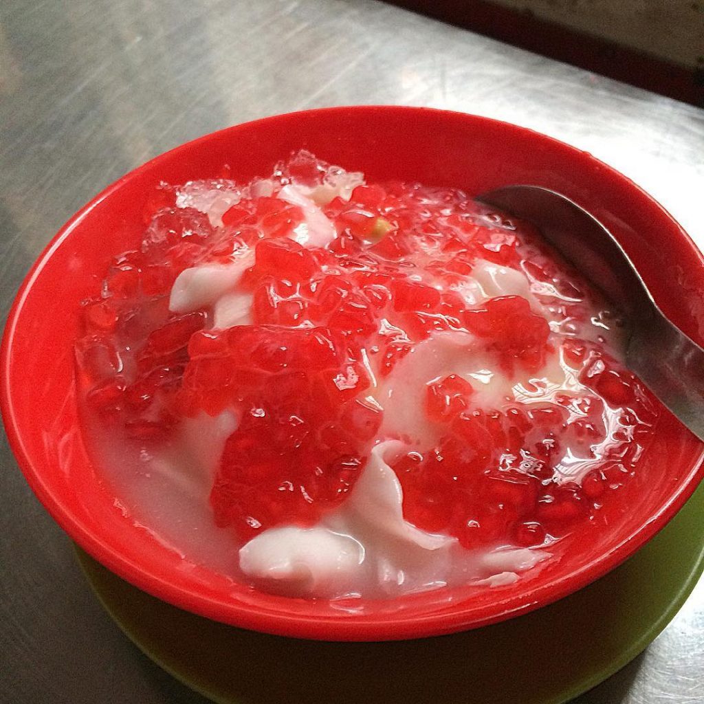 Nikmatnya Siomay dan Es Sekoteng Boper yang Nendang di Kota Bogor