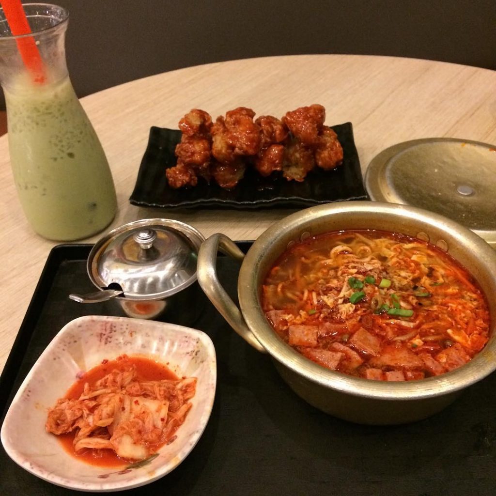 Tempat Makan Tteokbokki di Bandung Ini, Berasa Liburan di Korea