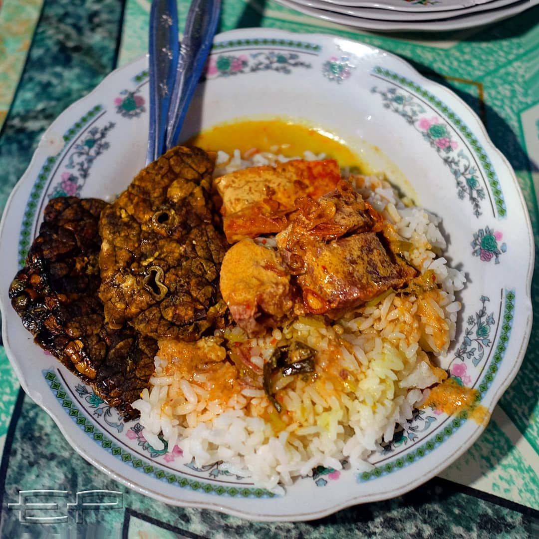 Kulineran Nasi Osik di Surabaya, Rasanya Super Juara