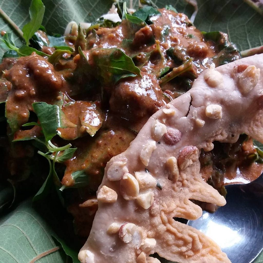 Pecel Letok Pincuk Daun Jati, Kuliner Khas Ngawi Rekomended Dicicipi