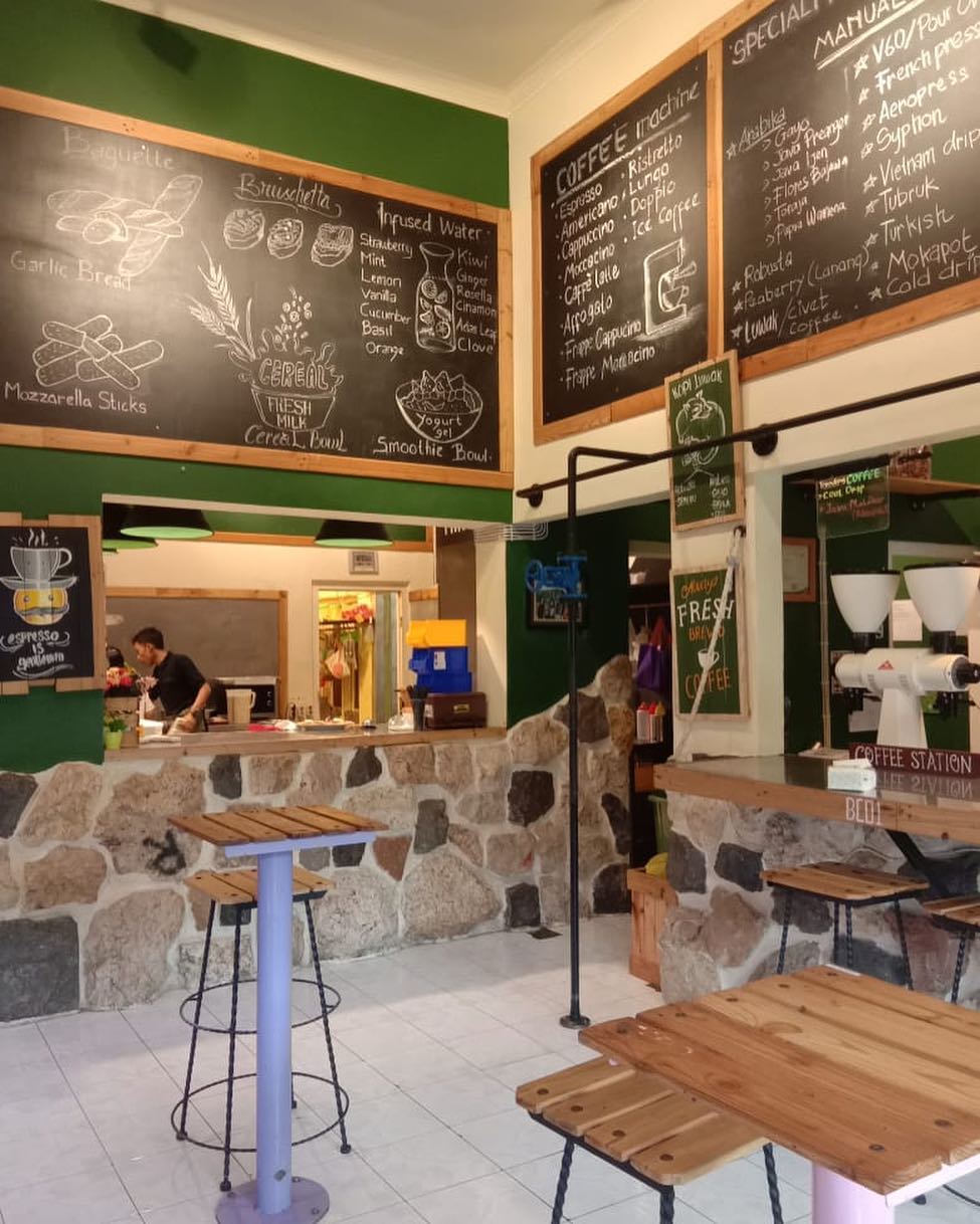 Kafe De Classe Blitar, Nongkrong Asyik Gaya Retro