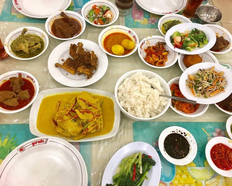 Nikmati Rendang khas Restoran Garuda Medan, Rasanya Istimewa