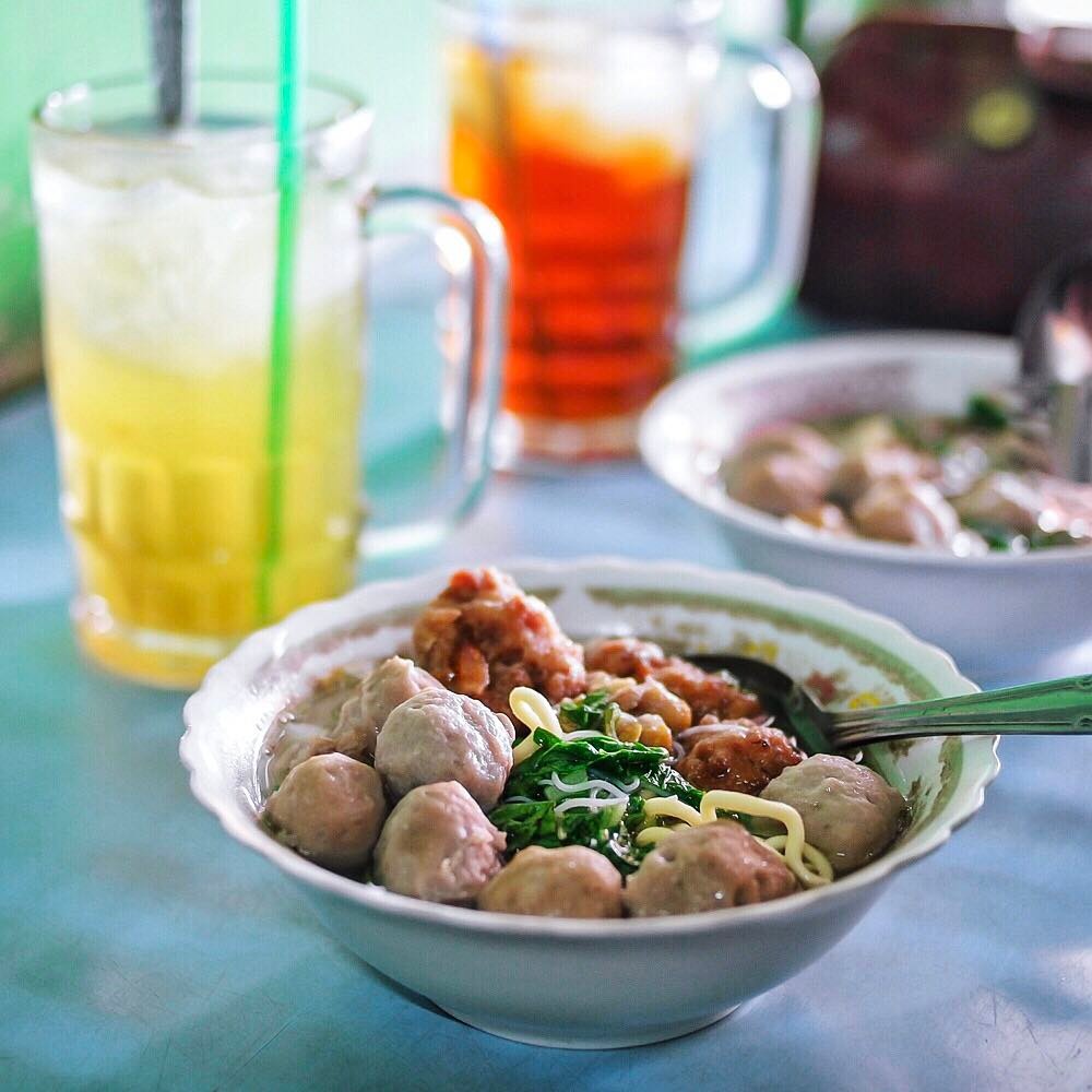 Kulineran Bakso Pikul Pak Gino, Menu Makan Malam di Jogja