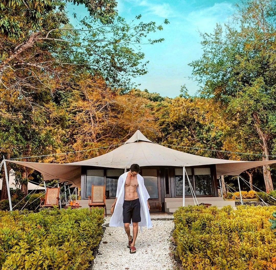 Sering Staycation? Contek Gaya Selebgram Ini Agar Ikutan Hits