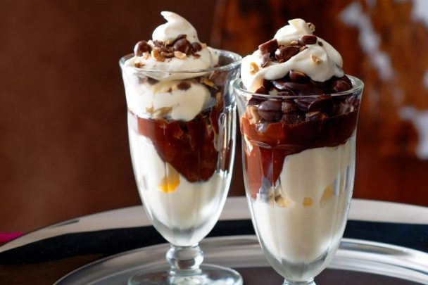 5 Jenis Es Krim Sundae, Kudapan Nikmat di Musim Panas