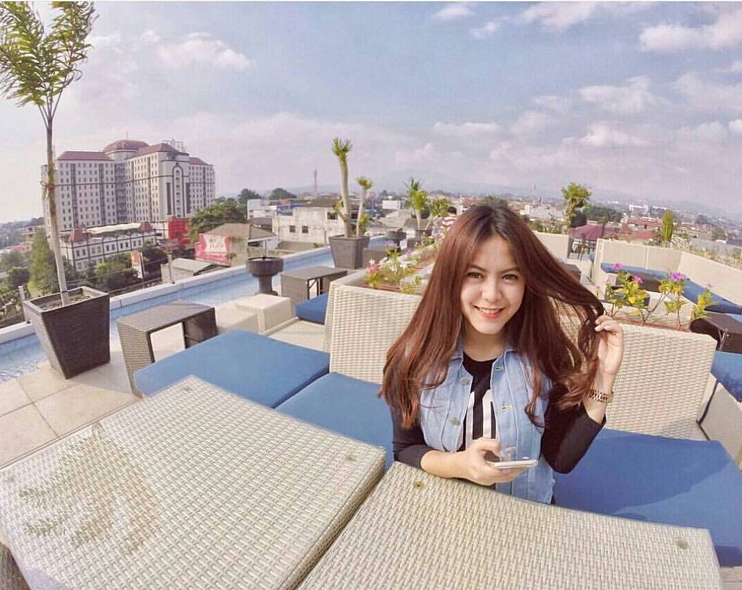 Restoran Rooftop di Bandung, Tempat Dinner Sempurna untuk Katakan Cinta