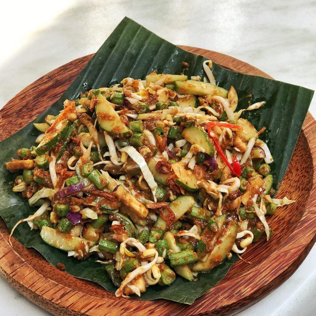 5 Kuliner Sehat Berbumbu Kacang, Cita Rasanya Tak Bisa Ditawar