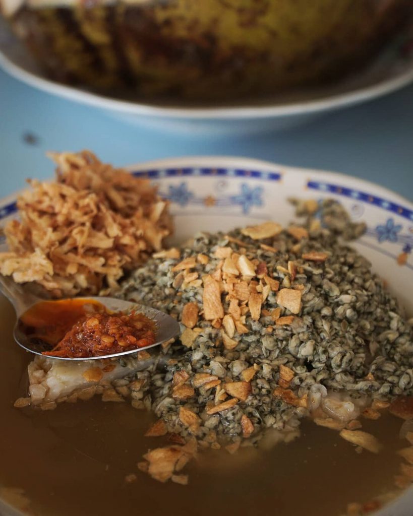 Lontong Kupang Bu Ning di Pasuruan, Teruji Kenikmatannya Sejak 1969