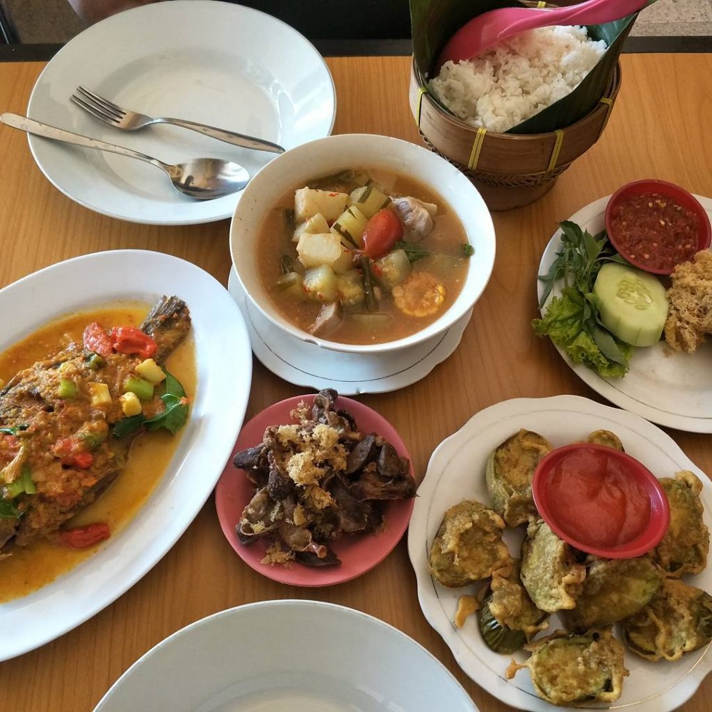 Tempat Makan di Malang yang Sediakan Mushola, Tak Khawatir Ketinggalan ...