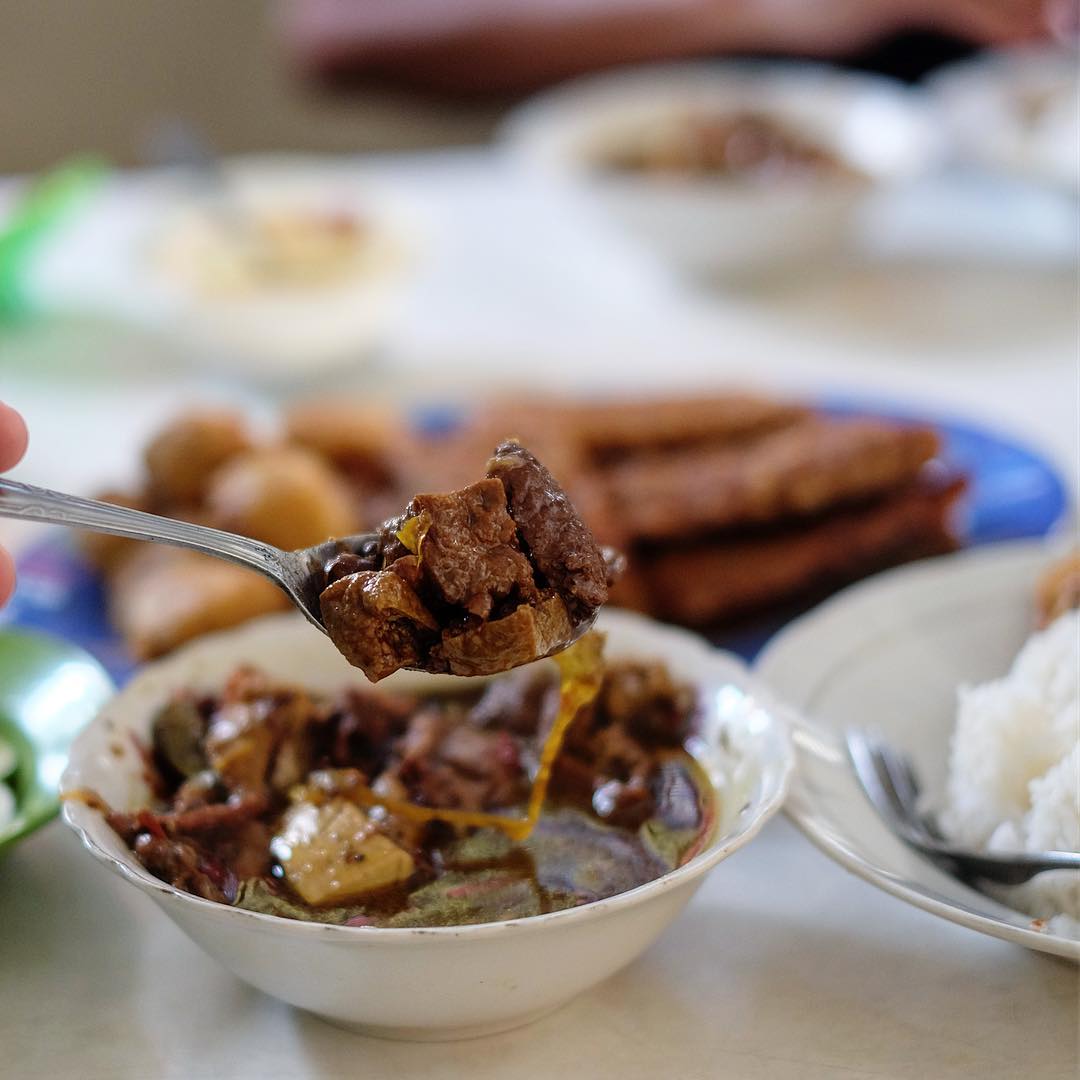 Warung Brongkos Bu Rini, Legenda Kuliner Jogja Sejak 1973