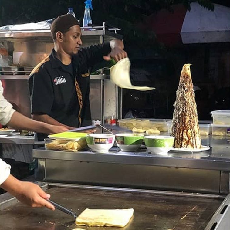 Roti Terbang Satria, Kuliner Unik di Solo yang Viral di Media Sosial