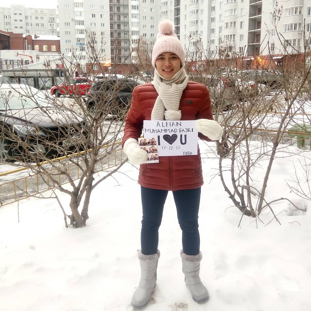 Gaya Liburannya Aries Susanti, Atlet Panjat Tebing yang Hobi Traveling