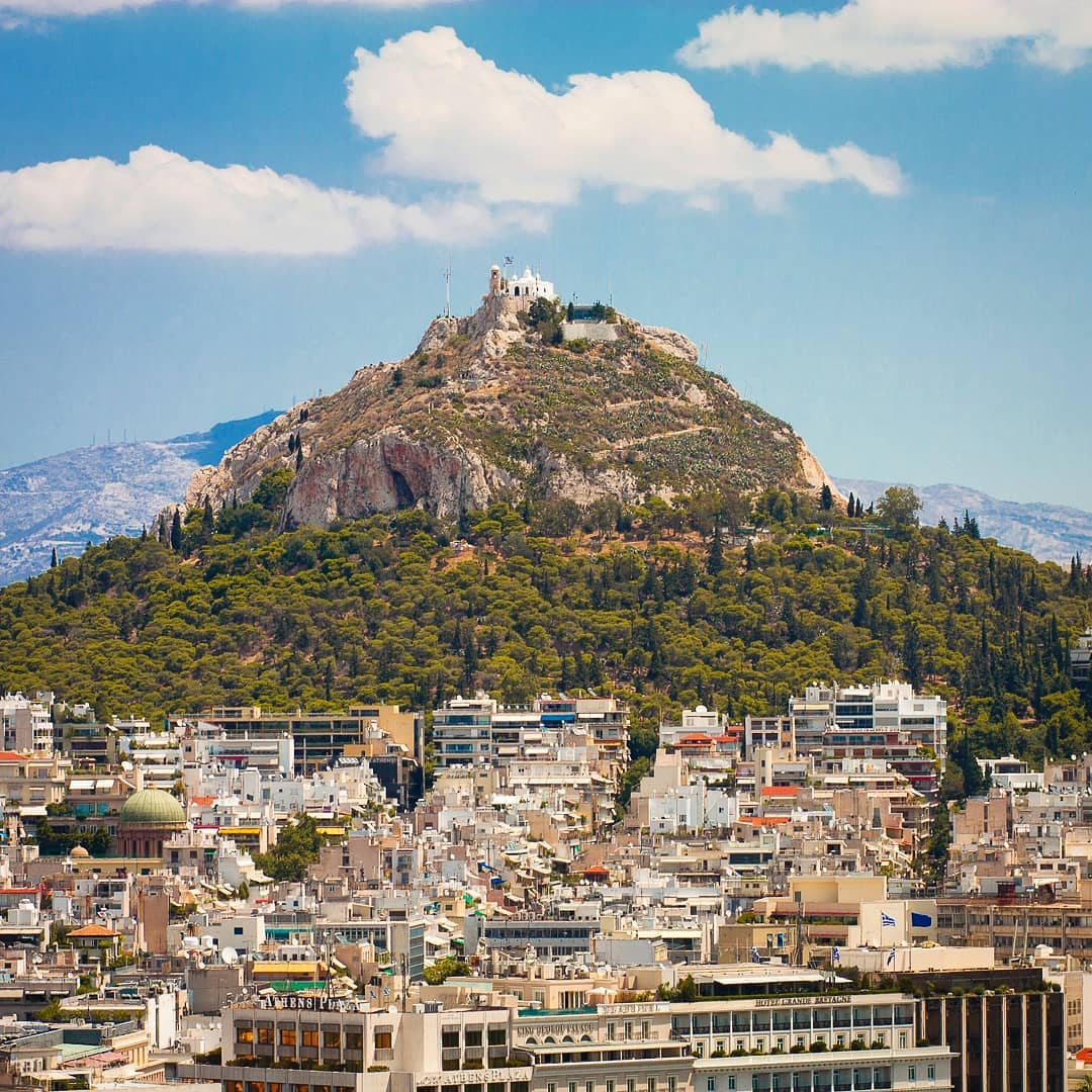 Lycabettus Hill, Wisata ke Titik Tertinggi Athena untuk Nikmati Pemandangan dari Atas