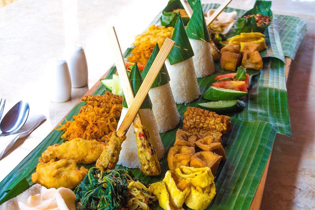 Tradisi Makan Bersama khas Nusantara, di Kotamu Apa Namanya?