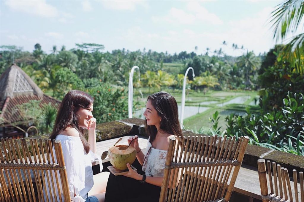 Tak Melulu Pantai, Ini Restoran Tepi Sawah di Bali ini yang Manjakan Mata