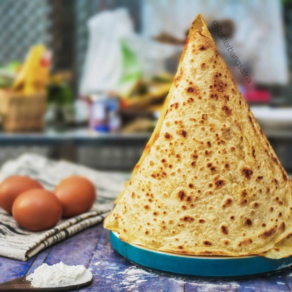 Roti Terbang Satria, Kuliner Unik di Solo yang Viral di Media Sosial