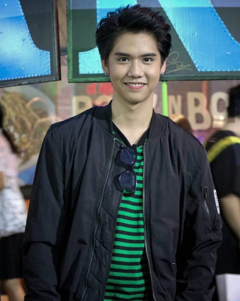 Style Casual Sing Harit Cheewagaroon untuk Jalan, Aktor Thailand ...