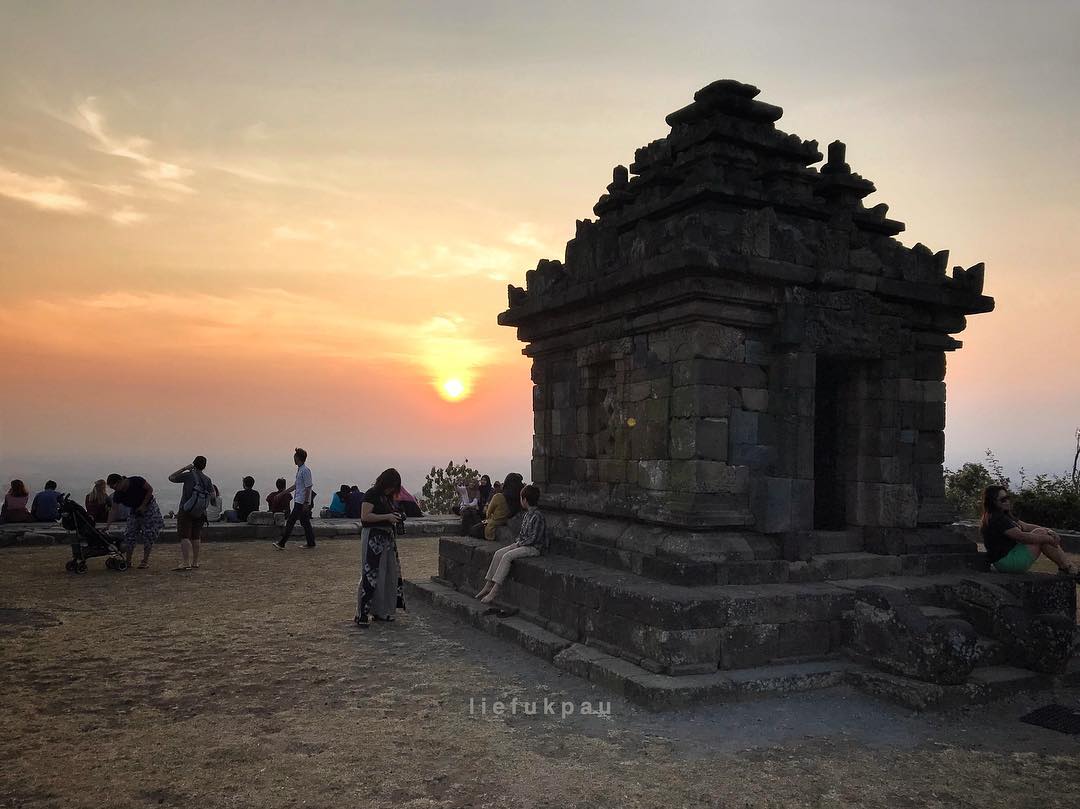 Candi Ijo, Tempat Asyik Menikmati Keindahan Kota Jogja dari ‘Khayangan’