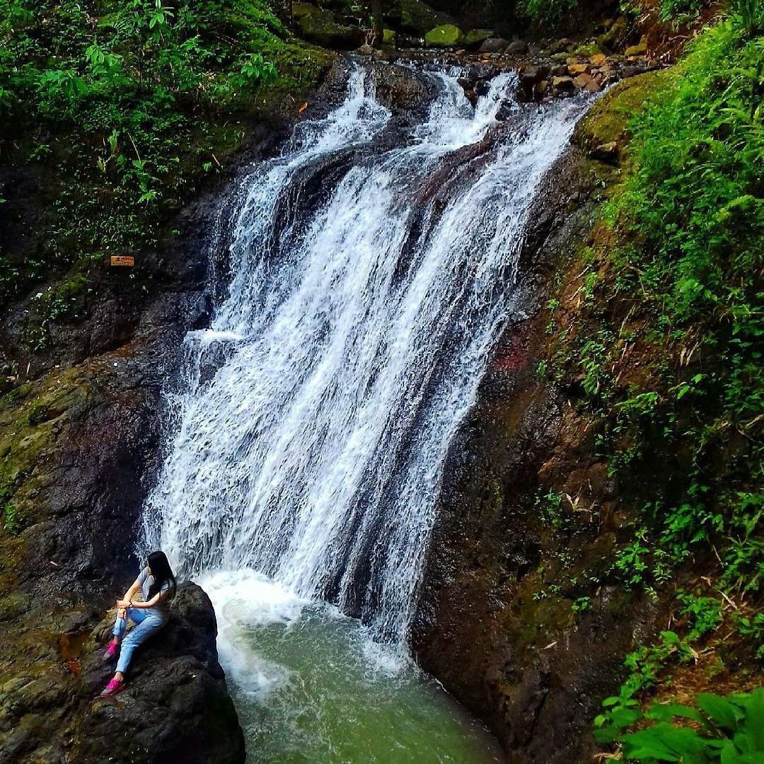 Jelajah Curug di Kuningan, Jalan-jalan Menyenangkan Bareng Teman Kesayangan