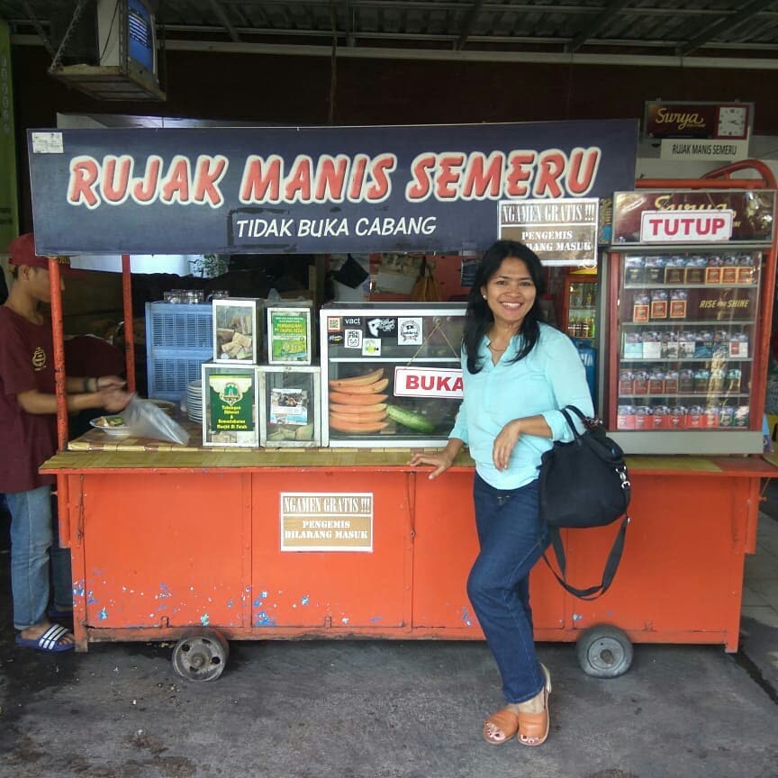 Rujak Manis Semeru di Malang, Kuliner Istimewa yang Rasanya Nendang