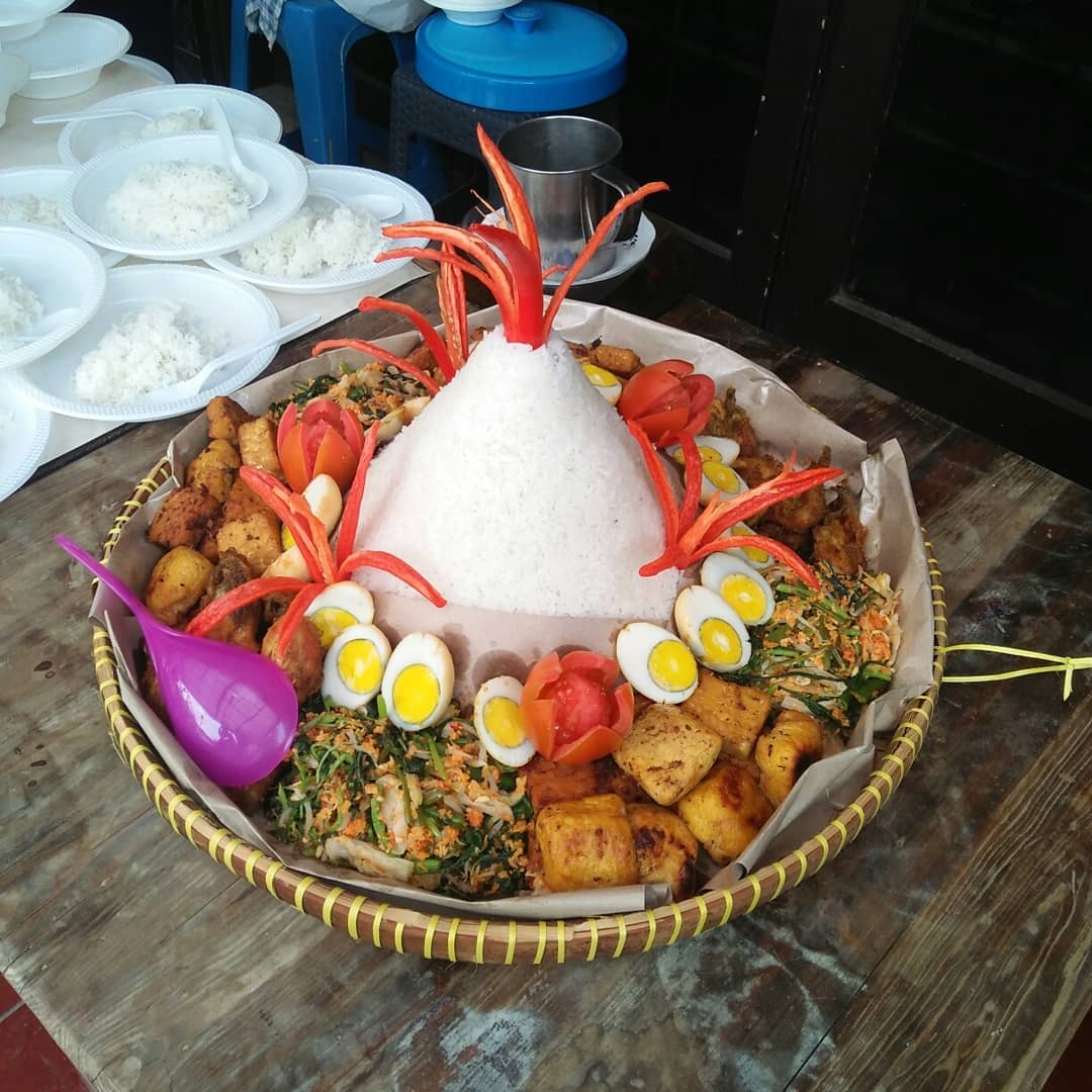 Sego Megono Pekalongan, Sesajen yang Menjadi Kuliner Andalan