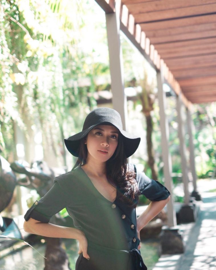 Intip Liburannya Merdianti Octavia, Artis Cantik Calon Mantu Dewi Yull