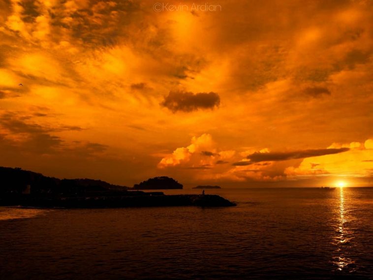 Berada di Barat Indonesia, Ini Dia Spot Sunset Terbaik di Pulau Sumatera