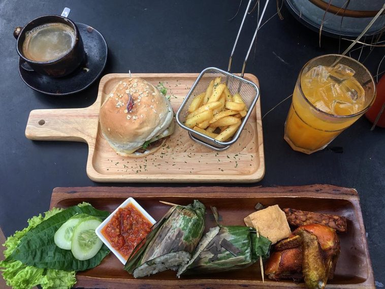 The Lake House Pesona Alam Sedayu, Resto Cantik nan Instagenic di ...