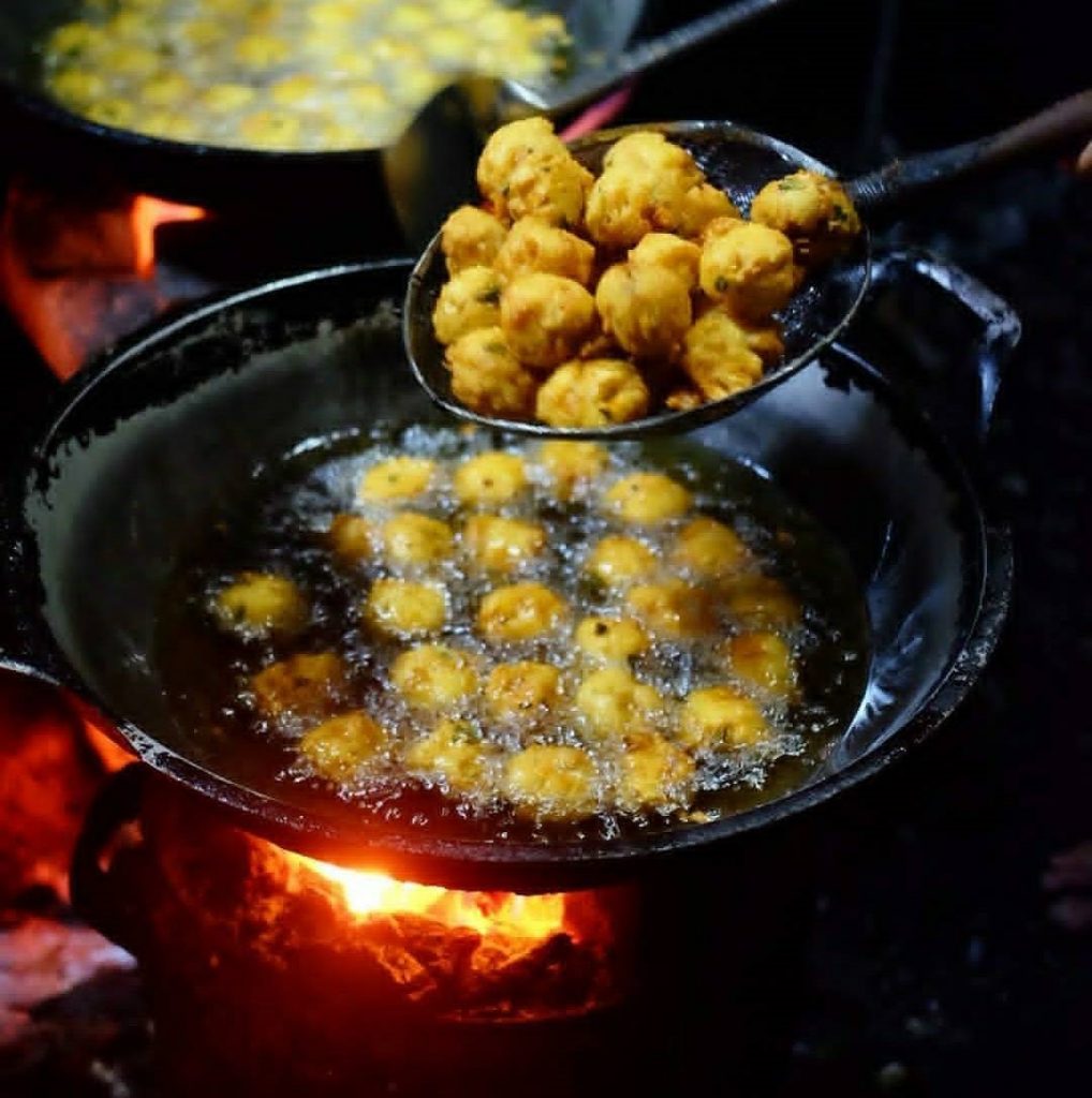 Perkedel Bondon, Kuliner Legendaris Bandung yang Patut Coba