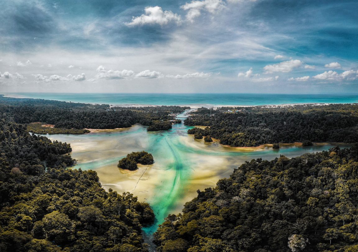 Wisata Air Biduk-biduk, Keelokan Tersembunyi di Ujung Kalimantan Timur