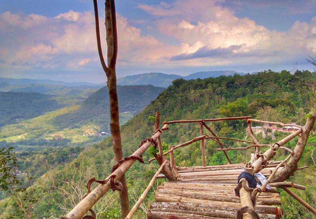 Jelajah Bukit di Sleman, Pesawahan dan Gunung Merapi Jadi Pemandangan