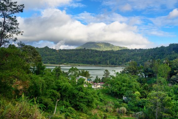 Danau Linow Tomohon, Pancaran Keindahan Air Tiga Warna