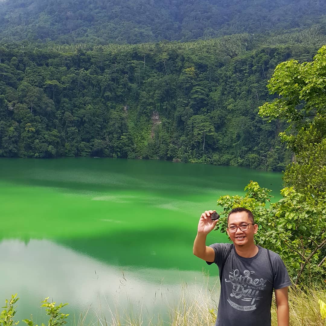 Danau Tolire di Ternate, Pesona Wisata Diselimuti Legenda Buaya Putih