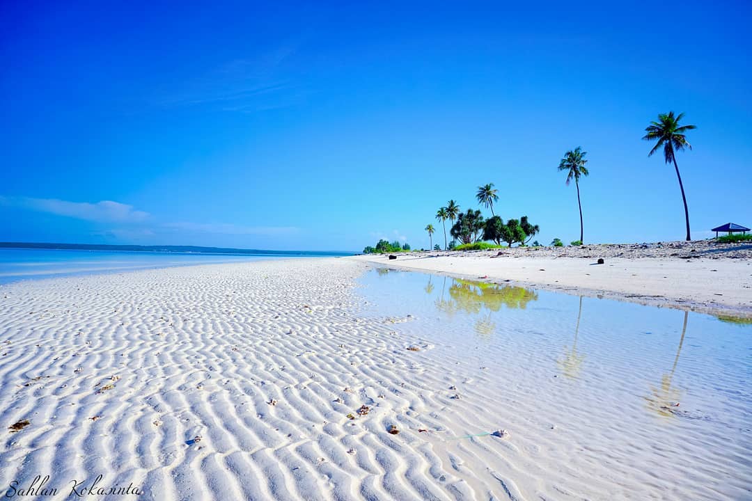 Pesona 6 Pantai di Pulau Buton, Kamu Harus Lihat Keindahnya yang Berton-ton Pesona 6 Pantai di Pulau Buton, Kamu Harus Lihat Keindahnya yang Berton-ton