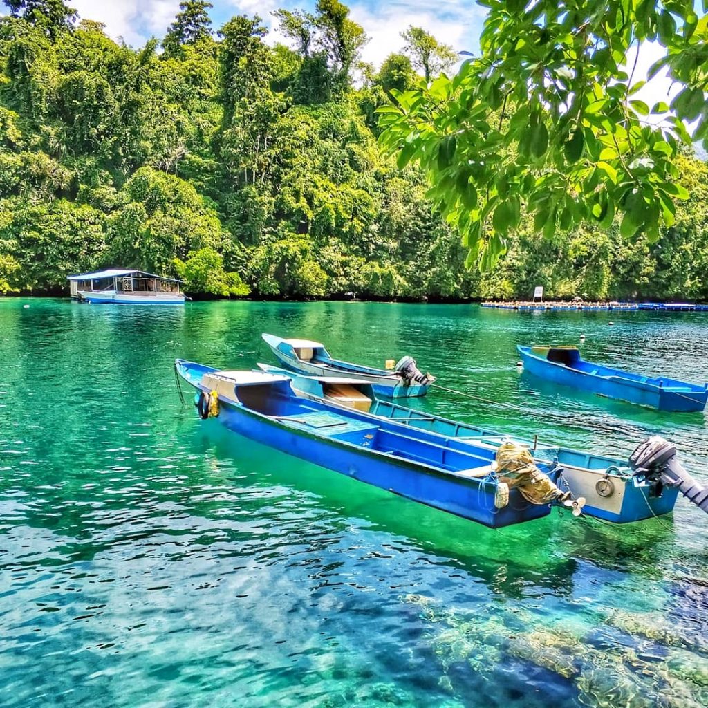 Pesona 7 Pantai di Ternate, Ada Perahu Melayang Menunggumu Datang