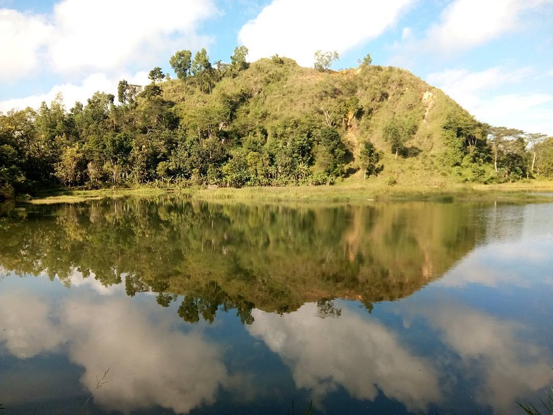 Wisata Alam Telogo Sono, Telaga Cantik di Pacitan Kembaran Ranu Kumbolo