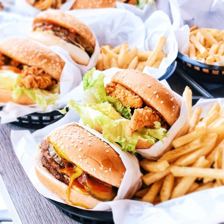 Tempat Santap Burger Enak di Surabaya, Citarasa Eropa di Tanah Jawa
