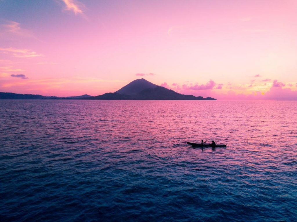 Dobrak Aturan, Berani Edit Foto Liburan Unik Jadi Beda dari Lainnya