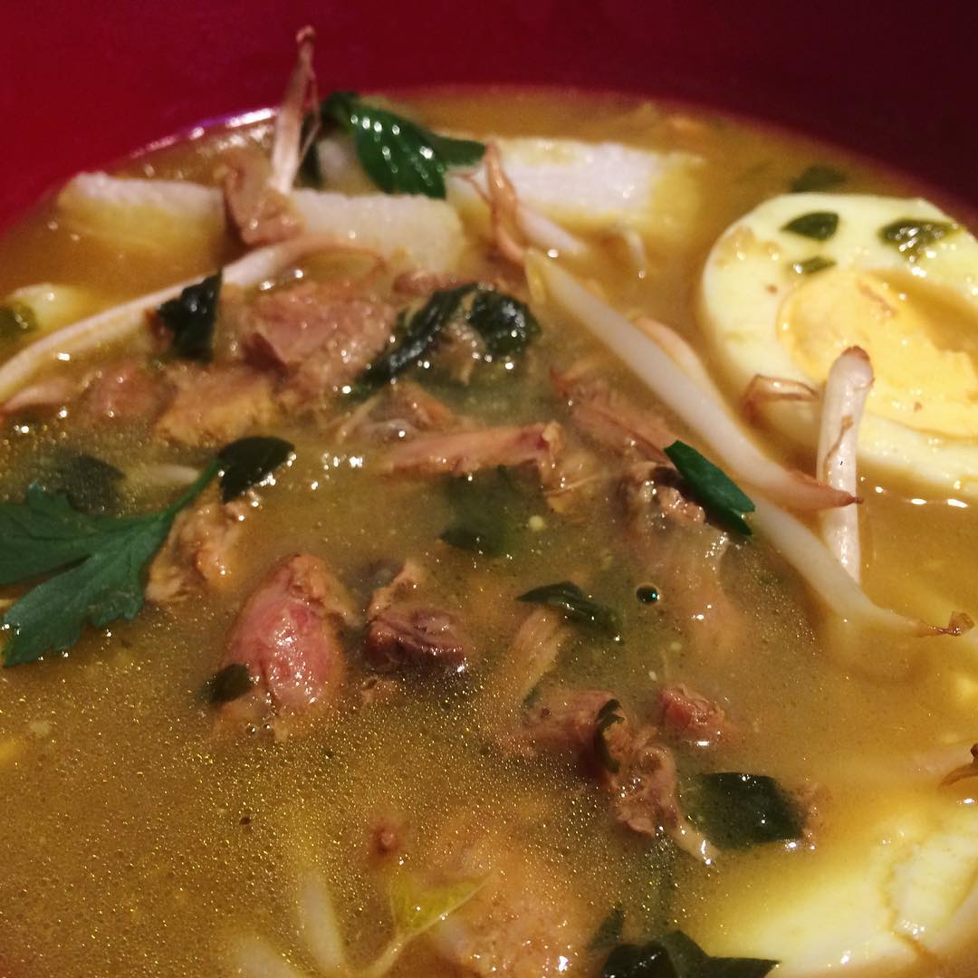 Mau Cobain Penganan Berkuah yang Berbeda? Singgah Aja di Warung Soto ...