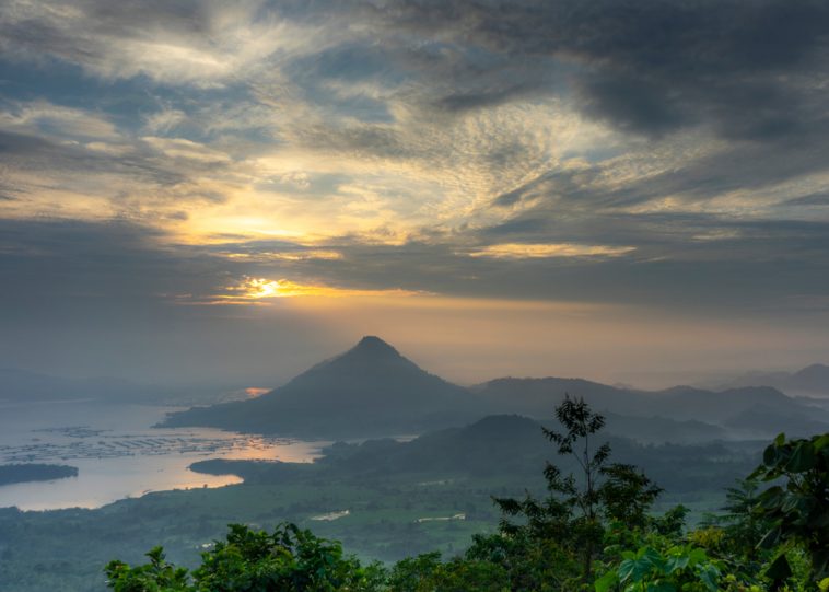 4 Wisata di Purwakarta dari Ketinggian, Spot Sempurna Menikmati Sunrise ...
