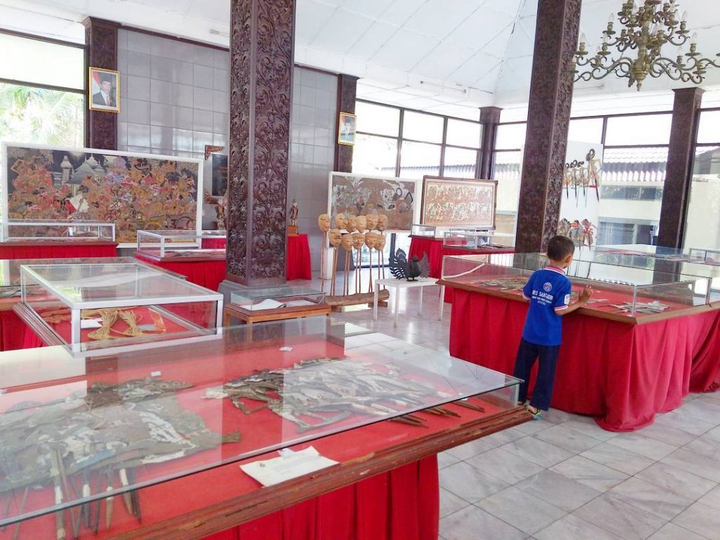 Museum Wayang di Indonesia, Nggak Cuma Liat-liat Kamu juga Bisa Belajar ...