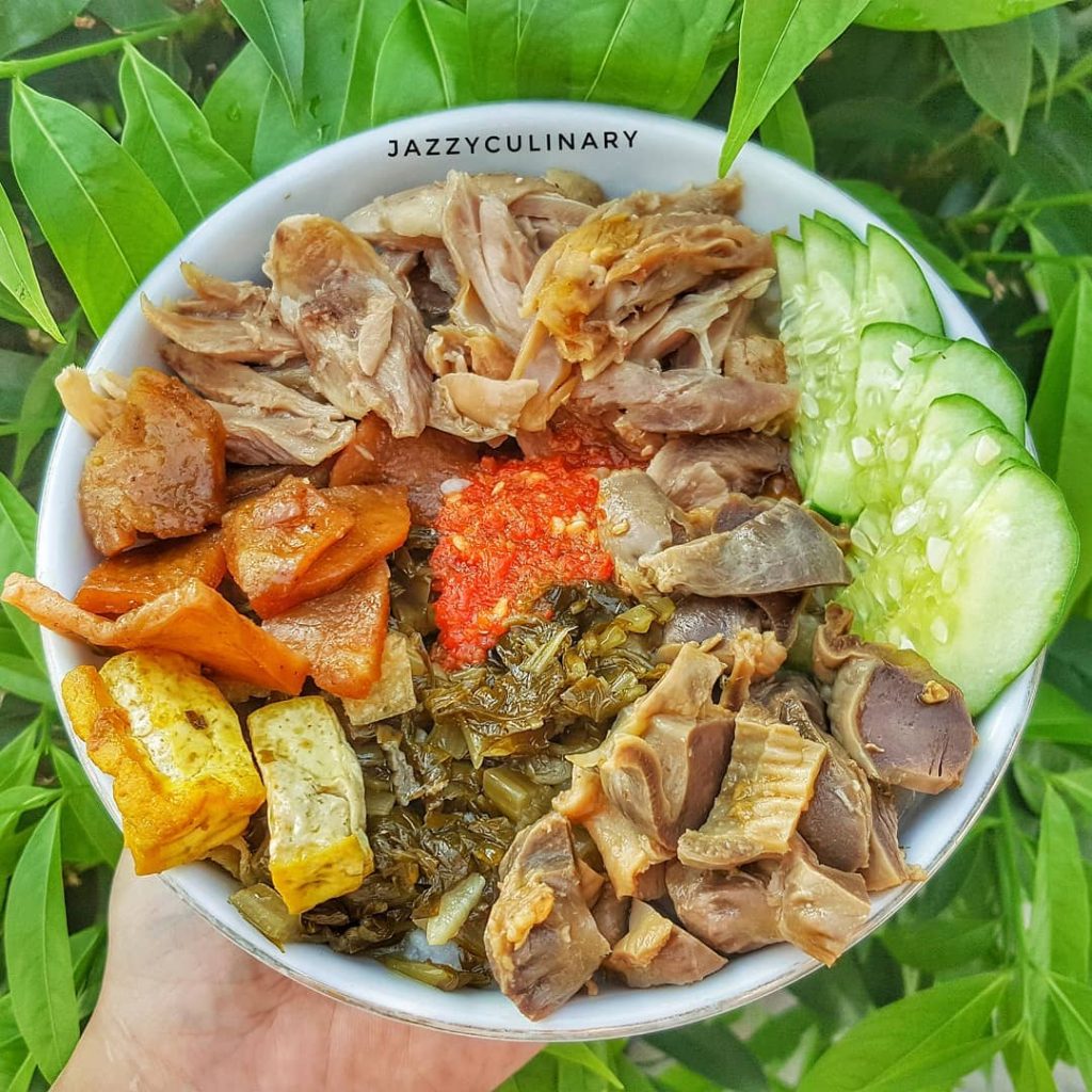 Libas Dingin Kota Mochi dengan Semangkuk Bubur Odeon Sukabumi yang ...