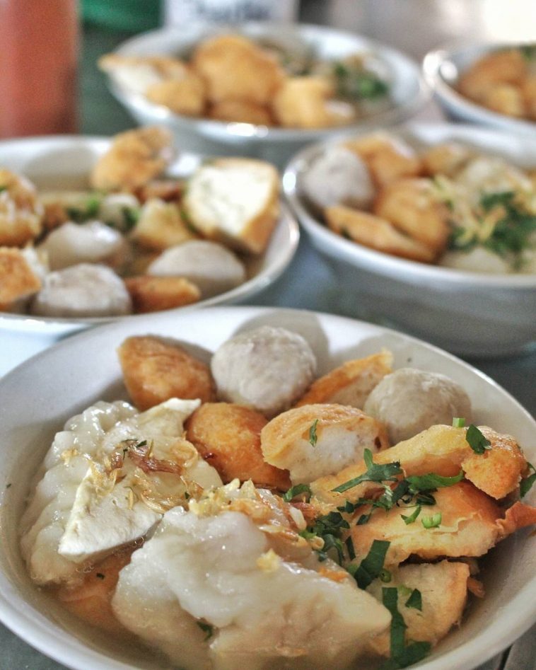 Cicipi Ragam Kuliner di Pasar Cihapit Bandung, Ada yang Pernah ...