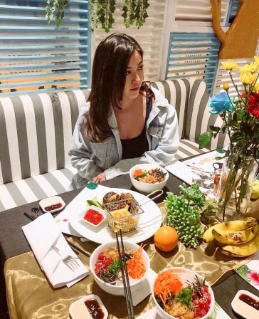 Pingoo Restaurant, Nikmati Hidangan Sambil Berinteraksi dengan Penguin Lucu