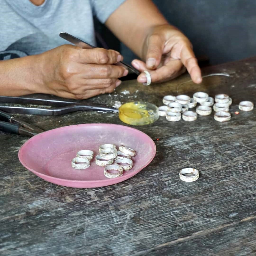 Sentra Pengrajin Perak Berusia Lebih dari Satu Abad di Desa Celuk ...